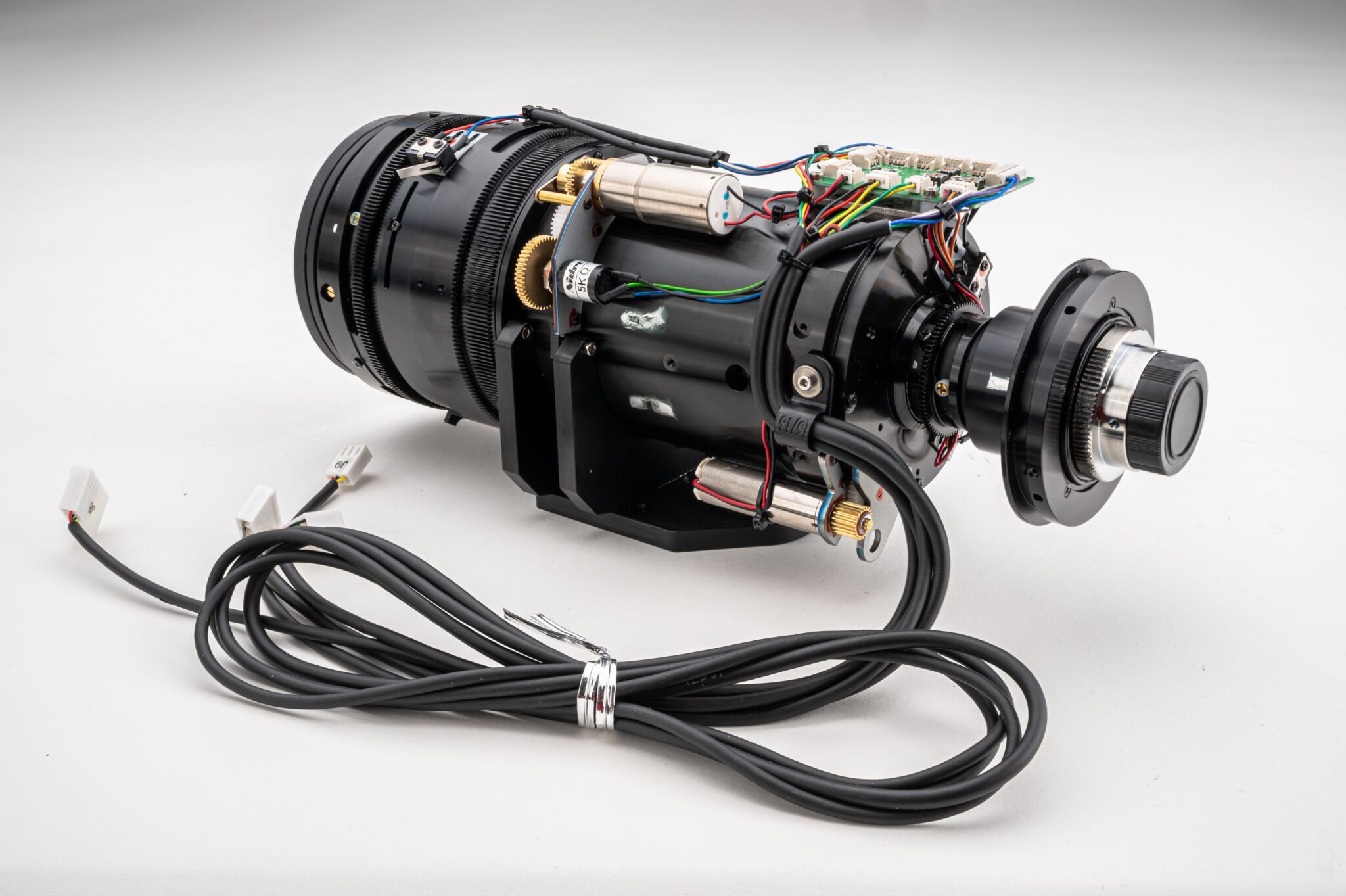 Motorized Zoom Lenses - Salvo Technologies Inc.